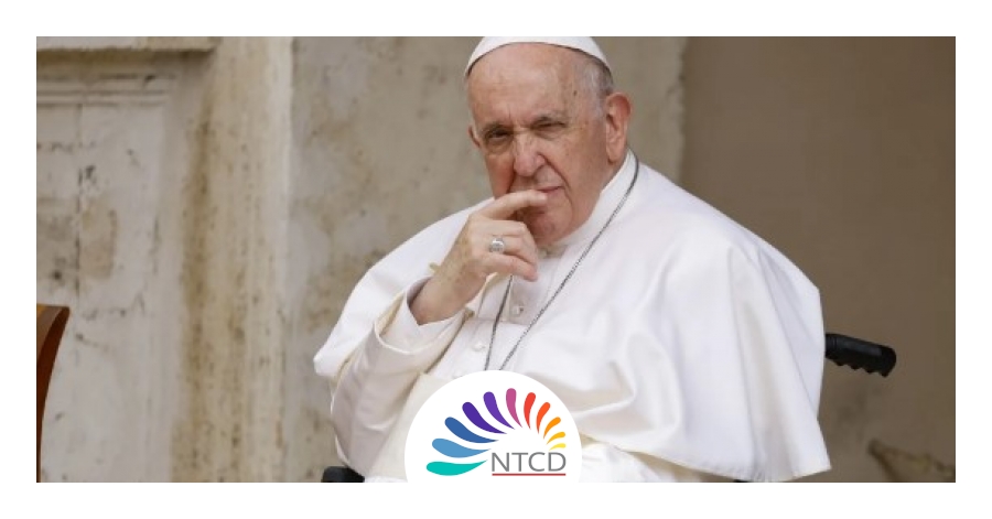 El Papa Francisco sufre caída y se lesiona el brazo derecho - NTCD Noticias